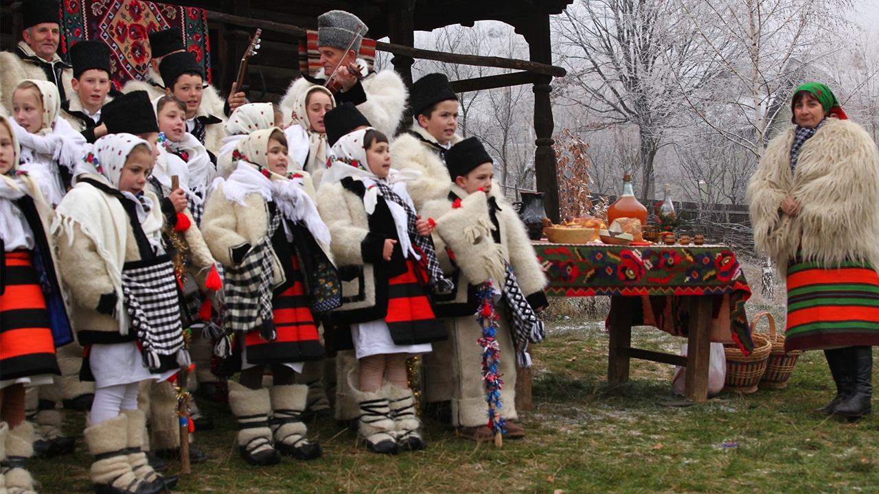 Tradiții și obiceiuri de Crăciun în România. Cum se celebrează ...